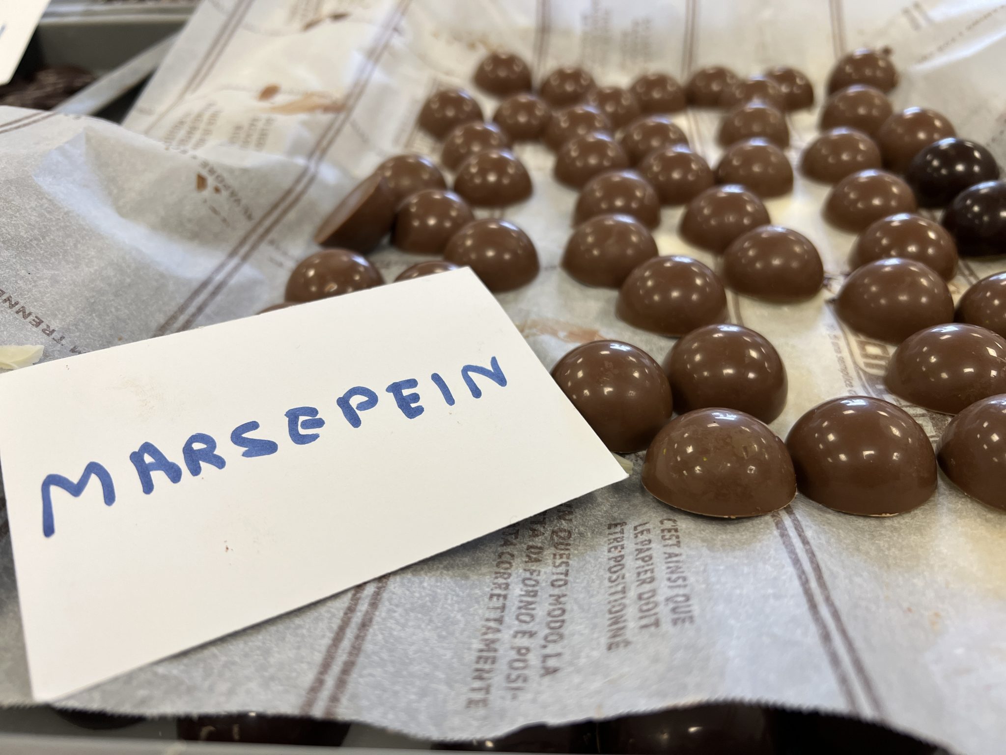 Pralines met ganache van marsepein - Jo Huys